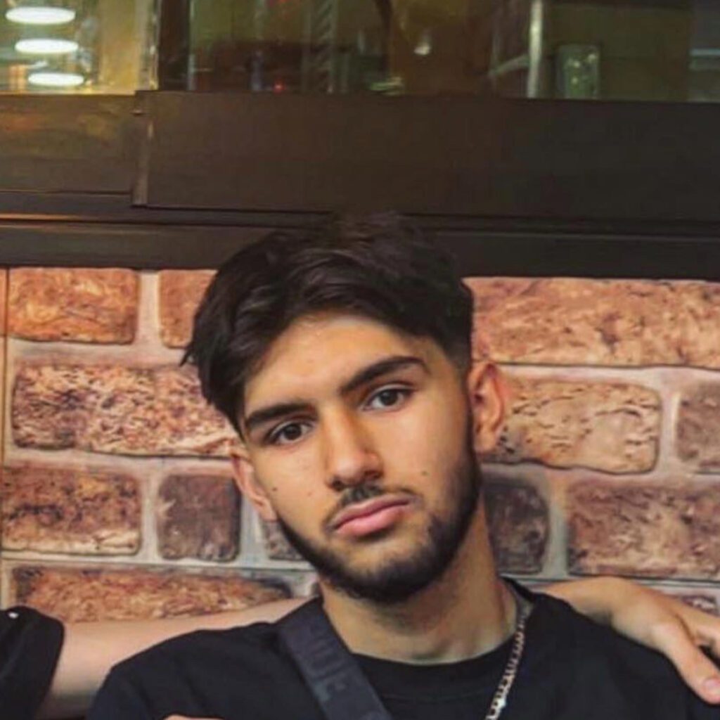 About us | e-tailize